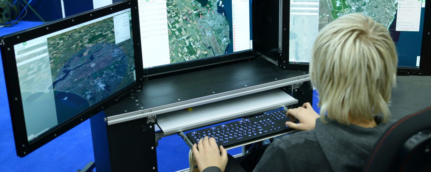 Features of a Great Dispatch Chair | Concept Seating